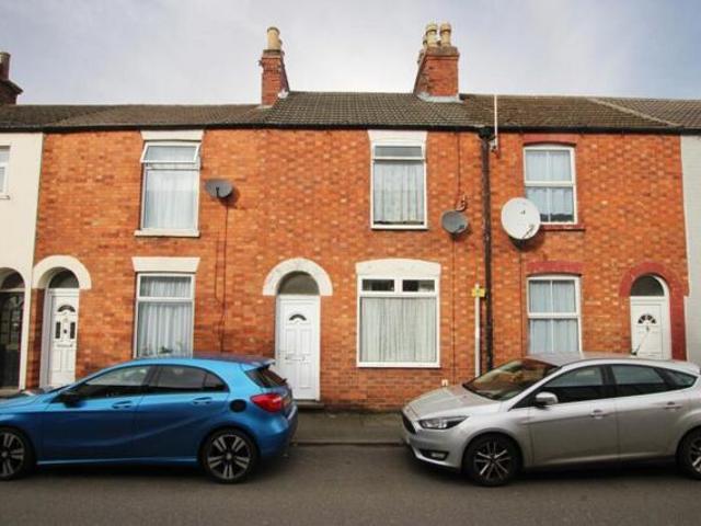 2 Bedroom House Kettering Northamptonshire LS99926165