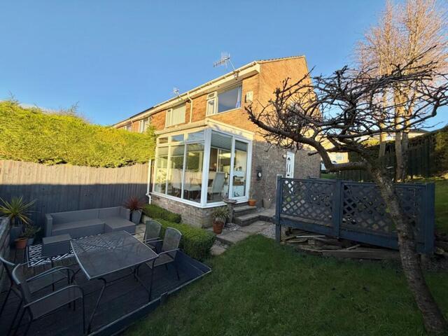 2 Bedroom House Keighley Bradford LS98321943