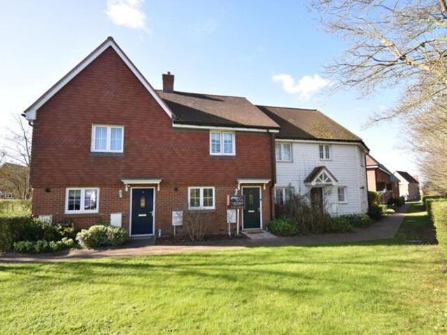 2 Bedroom House Kent Kent LS100503075