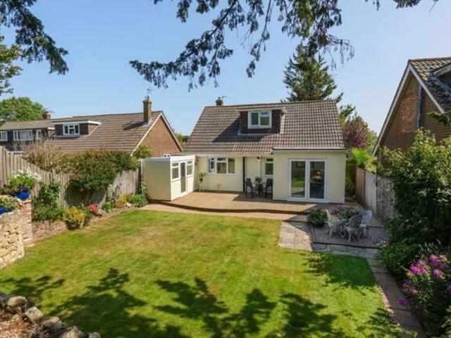 2 Bedroom House Kent Kent LS100787042