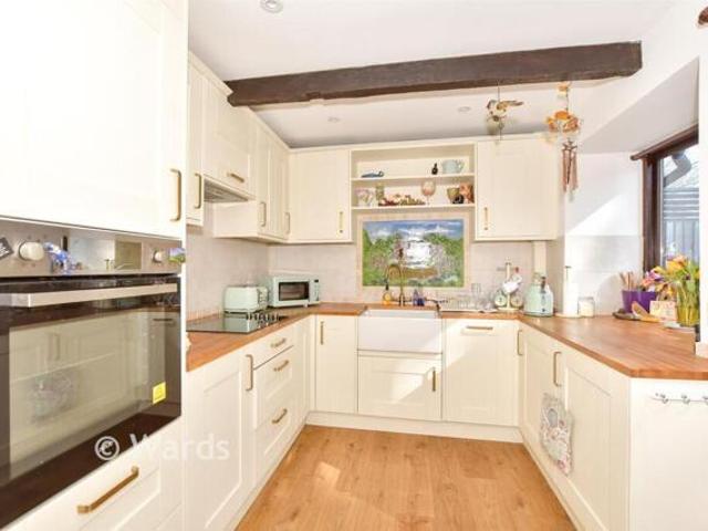 2 Bedroom House Kent Kent LS101892306