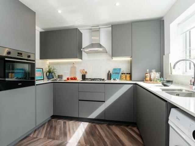 2 Bedroom House Kent Kent LS98386644