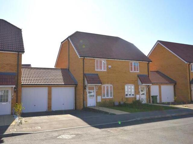 2 Bedroom House Kent Kent LS99608387