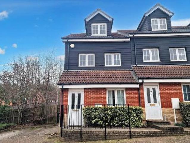 2 Bedroom House Kent Kent LS99277716