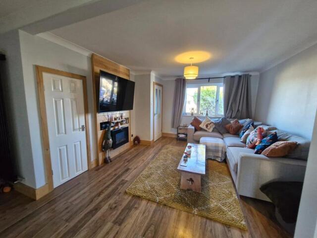 2 Bedroom House Honiton Devon LS99773515