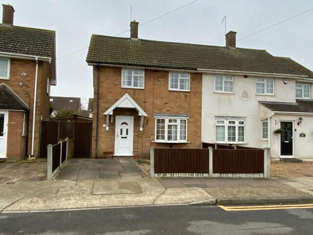 2 Bedroom House Hornchurch Greater London 99986059