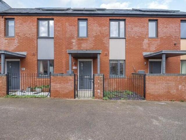 2 Bedroom House Hampshire Hampshire 100881394