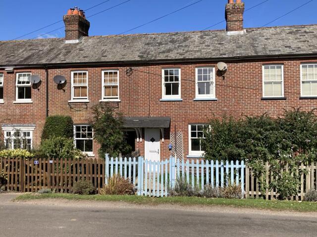 2 Bedroom House Hampshire Hampshire 100366503