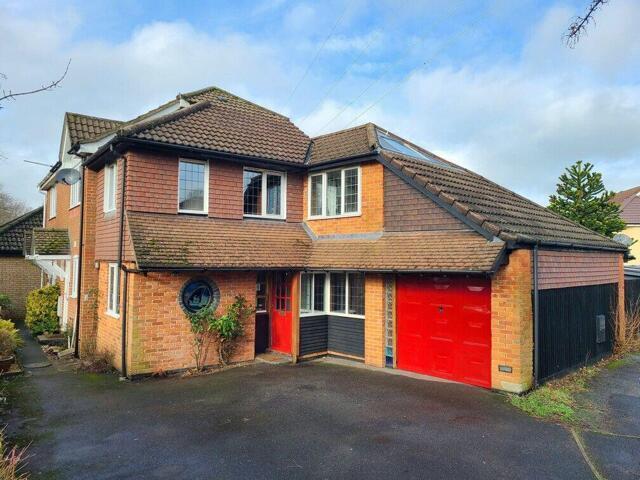 2 Bedroom House Hampshire Hampshire LS98801080