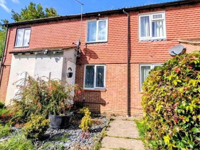 2 Bedroom House Hampshire Hampshire LS99290417
