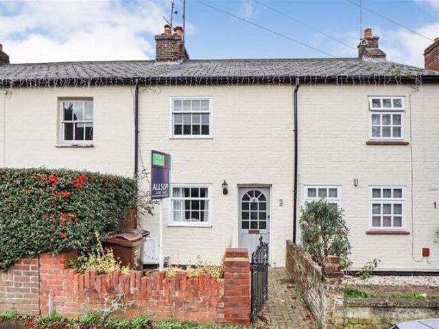 2 Bedroom House Harpenden Hertfordshire 100854967