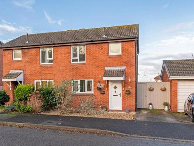 2 Bedroom House Helsby Cheshire 99641701