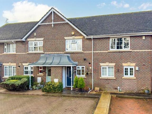 2 Bedroom House Hertfordshire Hertfordshire 99523420