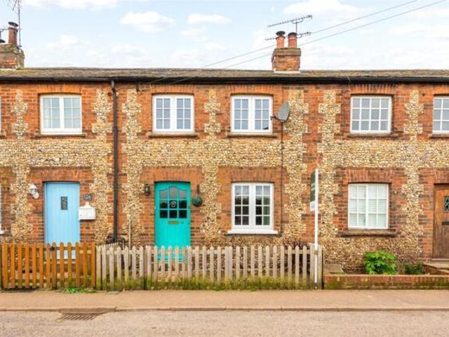 2 Bedroom House Hitchin Hertfordshire 101892024