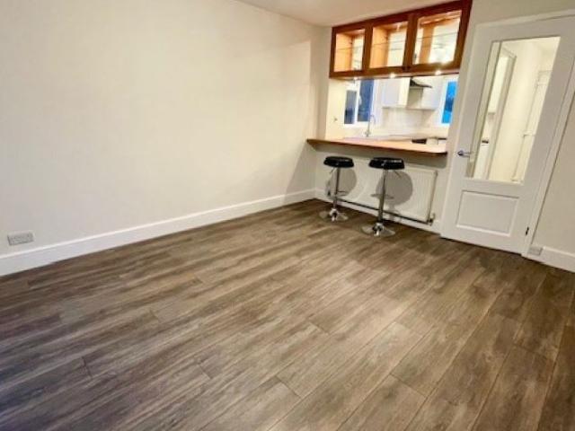 2 Bedroom House, Hillcroft, Portslade