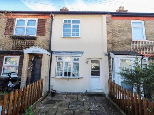 2 Bedroom House Hillingdon Great London 98718458