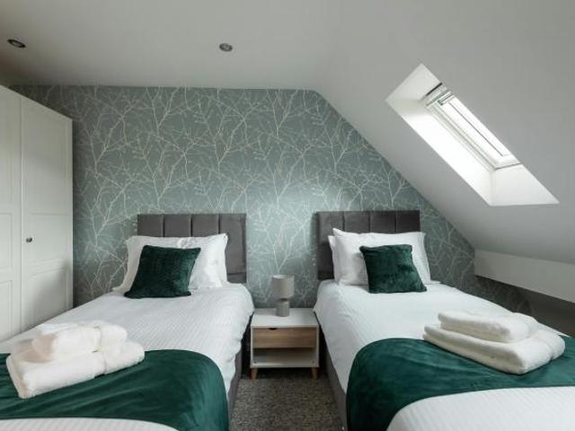 2 Bedroom House Hull Hull LS83398366