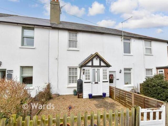 2 Bedroom House Hythe Hampshire LS101676570