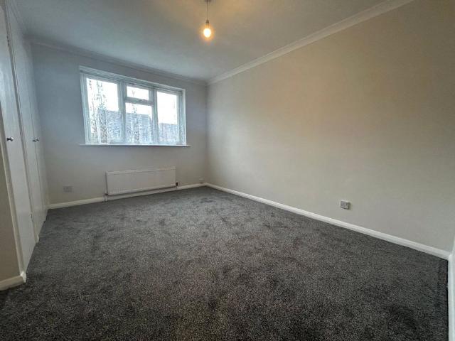2 bedroom House in Cross Gates Close, Bracknell