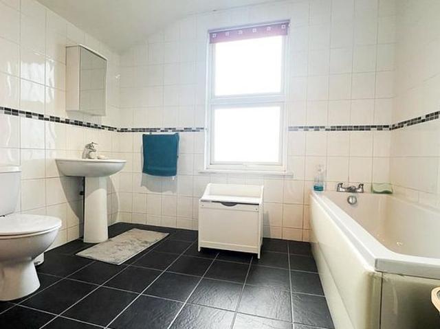 2 bedroom house in Croydon