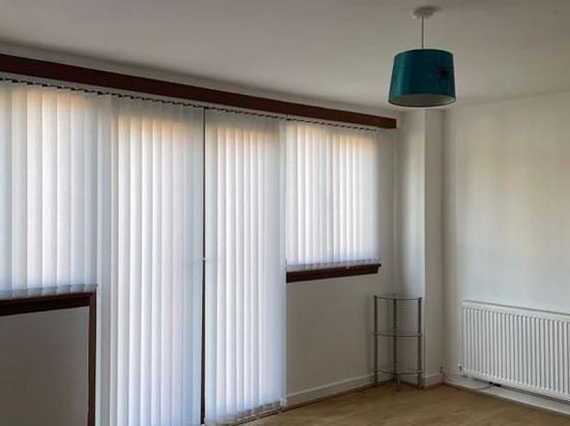 2 bedroom house in Glasgow