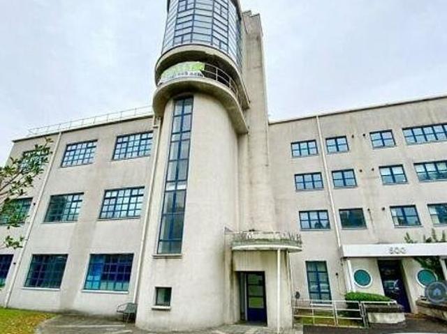 2 bedroom house in Glasgow
