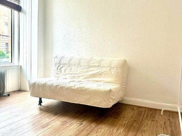 2 bedroom house in Glasgow