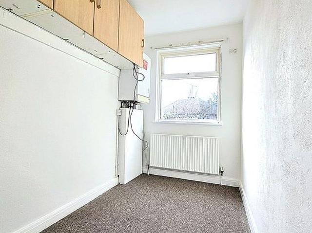 2 bedroom house in Greenford