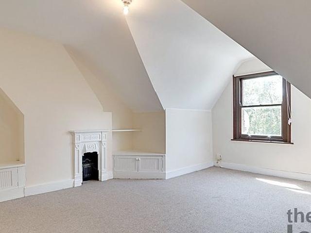 2 bedroom house in Enfield
