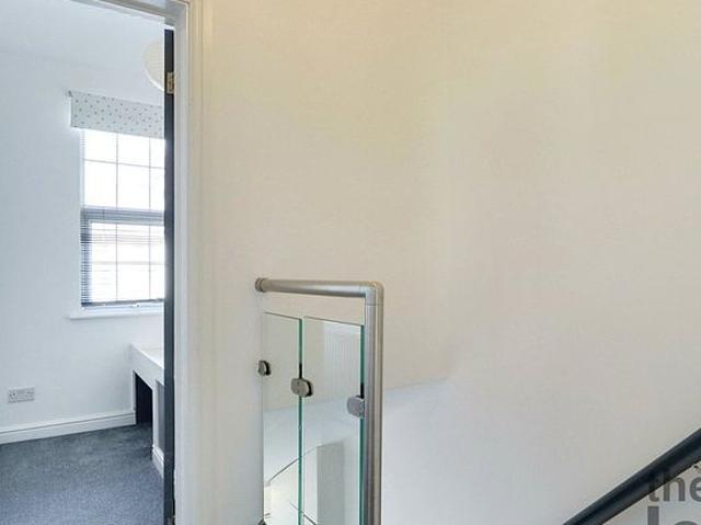 2 bedroom house in Enfield