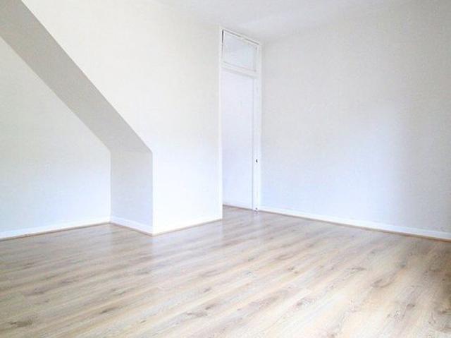 2 bedroom house in London
