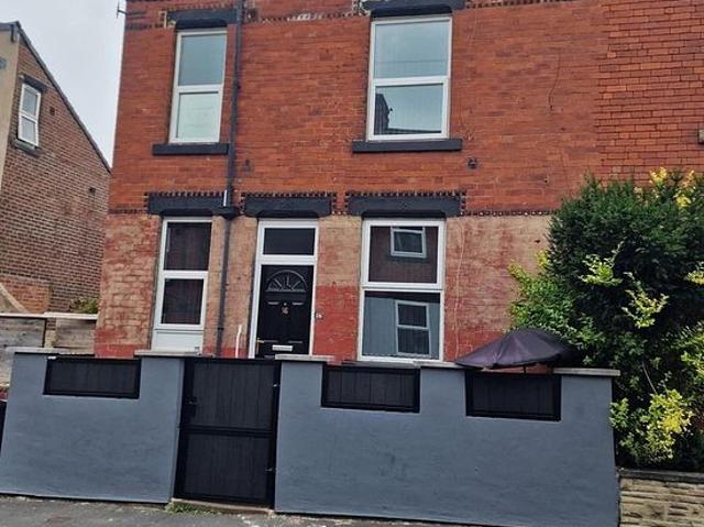 2 bedroom house in Leeds