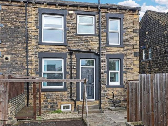 2 bedroom house in Leeds