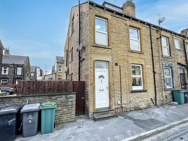 2 bedroom house in Leeds