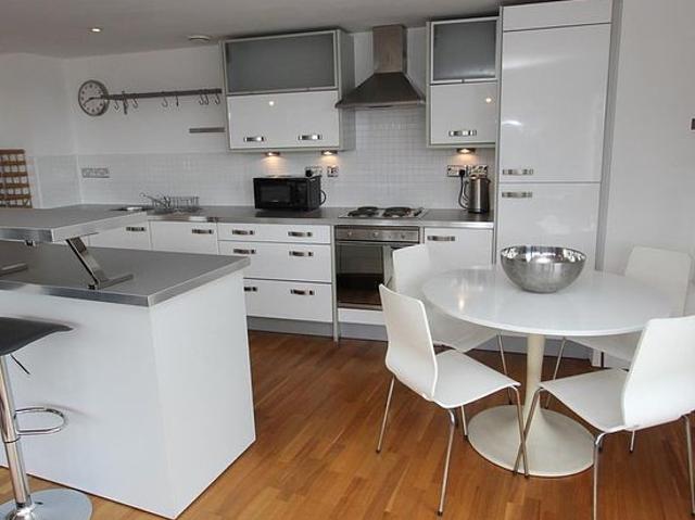 2 bedroom house in Leeds