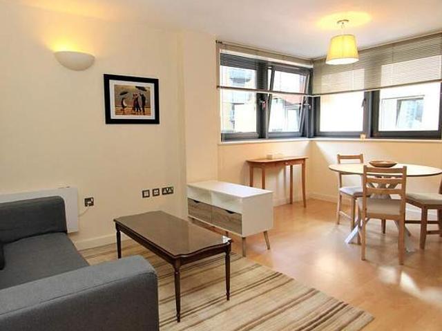 2 bedroom house in Leeds