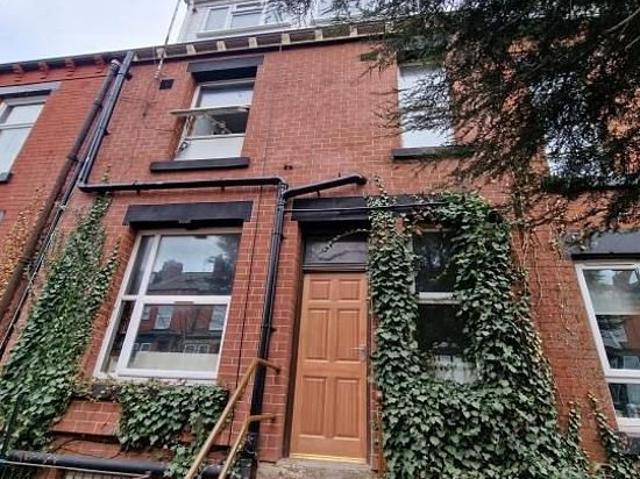 2 bedroom house in Leeds