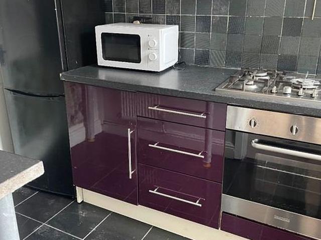 2 bedroom house in Leeds