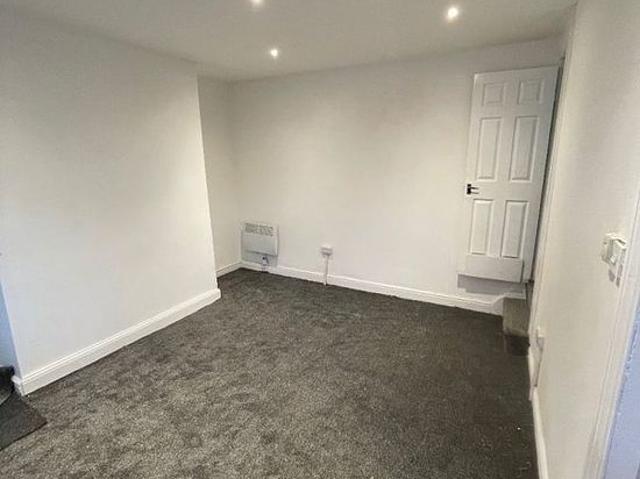 2 bedroom house in Leeds