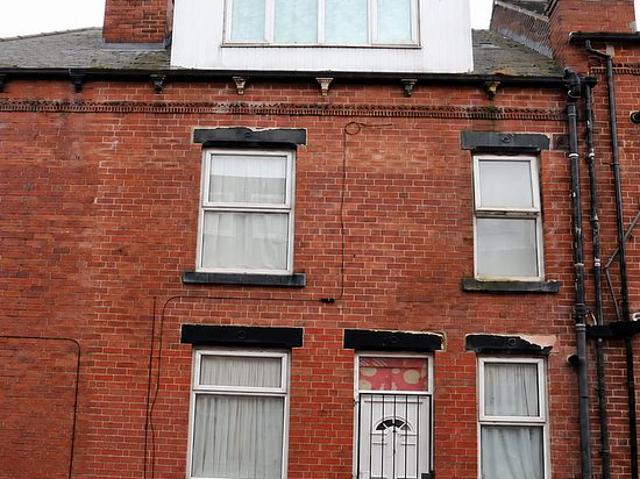 2 bedroom house in Leeds