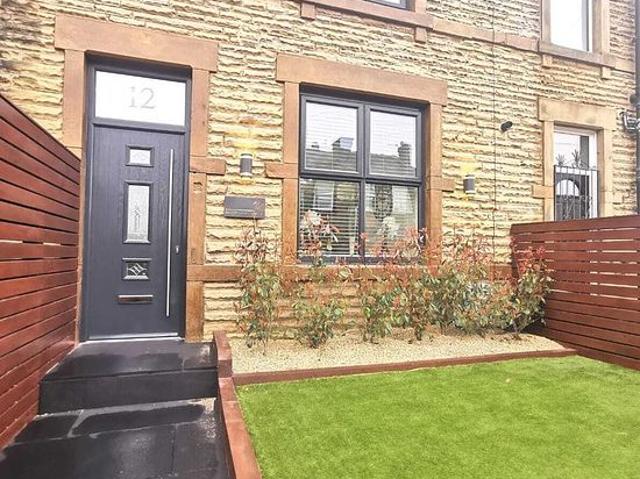 2 bedroom house in Leeds