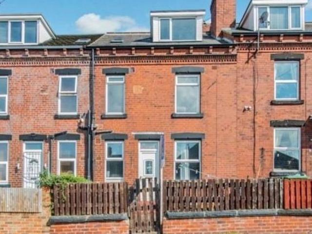 2 bedroom house in Leeds
