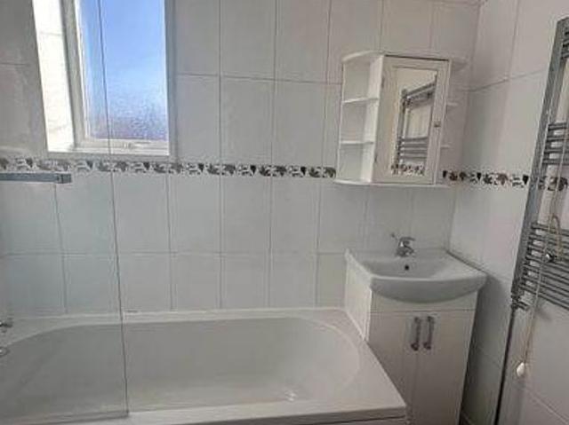 2 bedroom house in Leeds