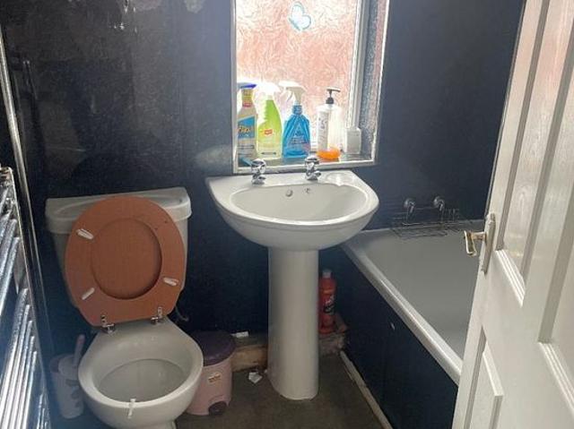 2 bedroom house in Leeds