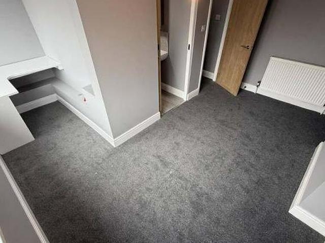 2 bedroom house in Leeds