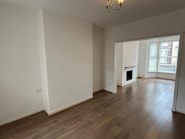 2 bedroom house in Liverpool