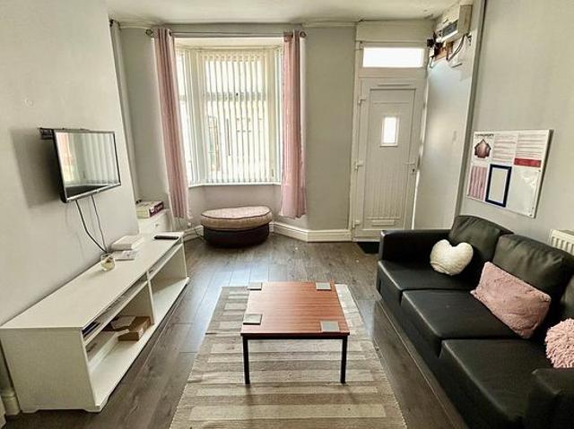 2 bedroom house in Liverpool