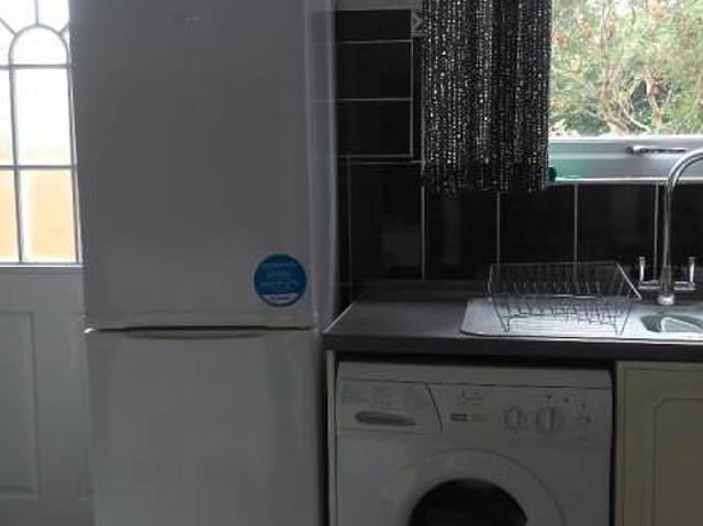2 bedroom house in Sheffield