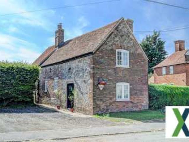 2 bedroom house in Thame Road, Chilton, Aylesbury, HP18 2 bed #2415700