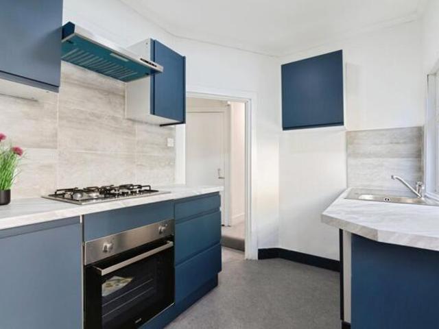 2 Bedroom House Ilford Greater London LS101277979